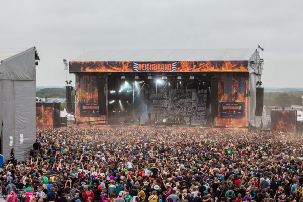 Broilers - Niemand Wird Zurückgelassen Sommer 2023: Domplatz, Erfurt ... Broilers - Niemand Wird Zurückgelassen Sommer 2023: Domplatz, Erfurt ...