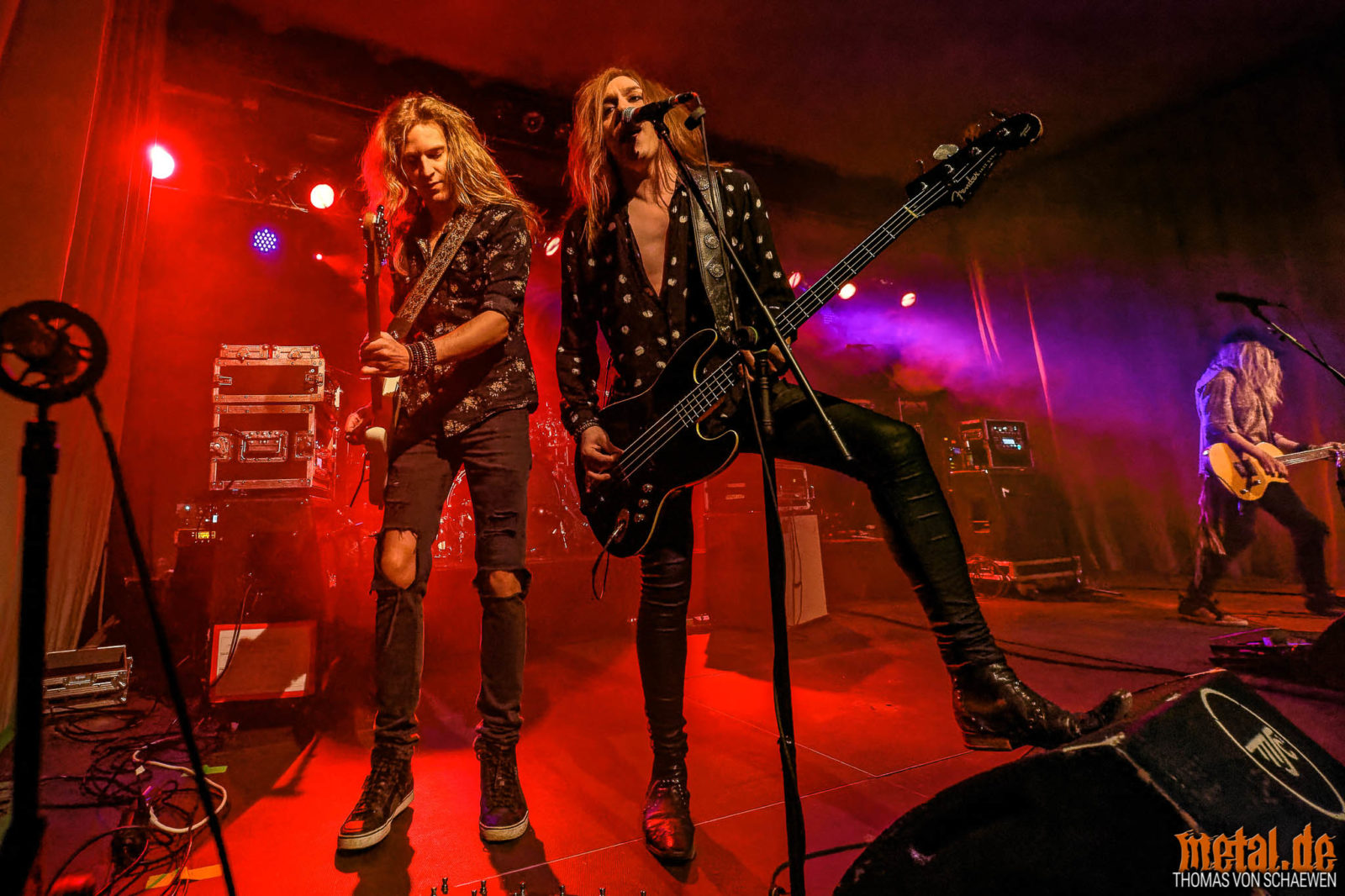 Shiraz Lane - Vibration I Review • metal.de