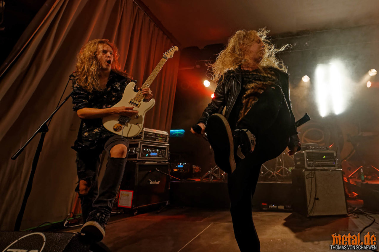 Shiraz Lane - Vibration I Review • metal.de