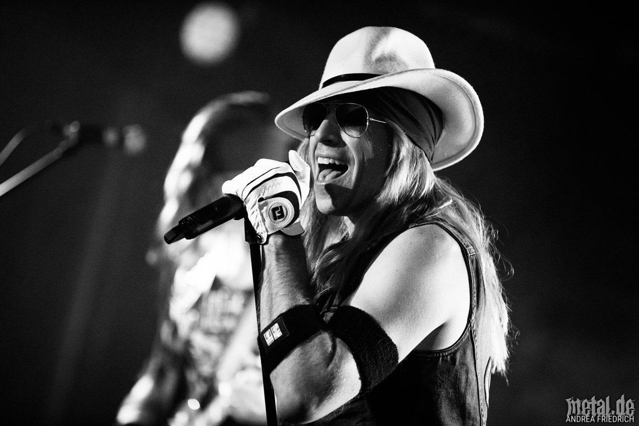 John Diva & The Rockets Of Love - American Amadeus Review • metal.de