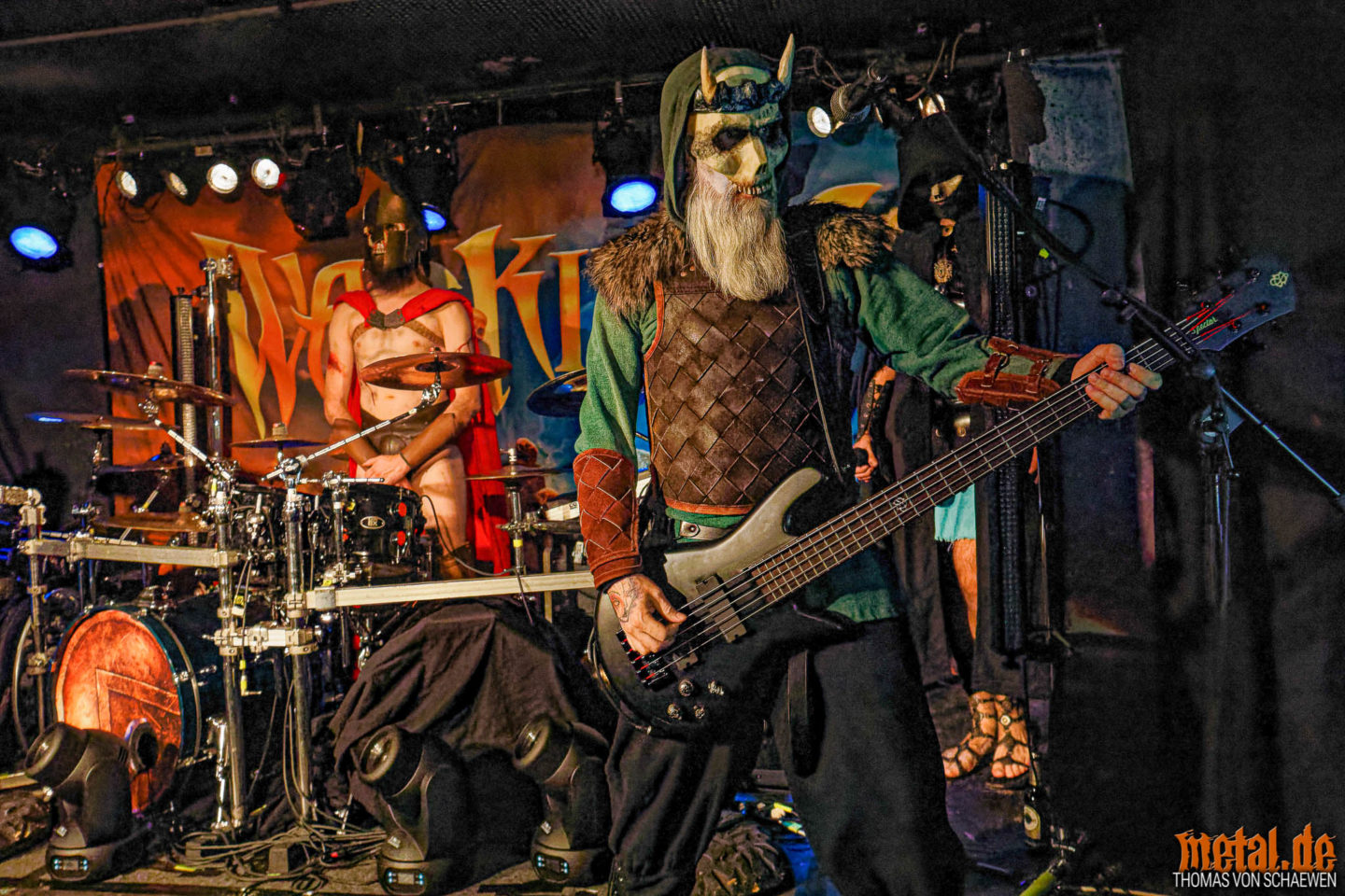 Warkings - Revolution • die Review zum neuen Album auf metal.de