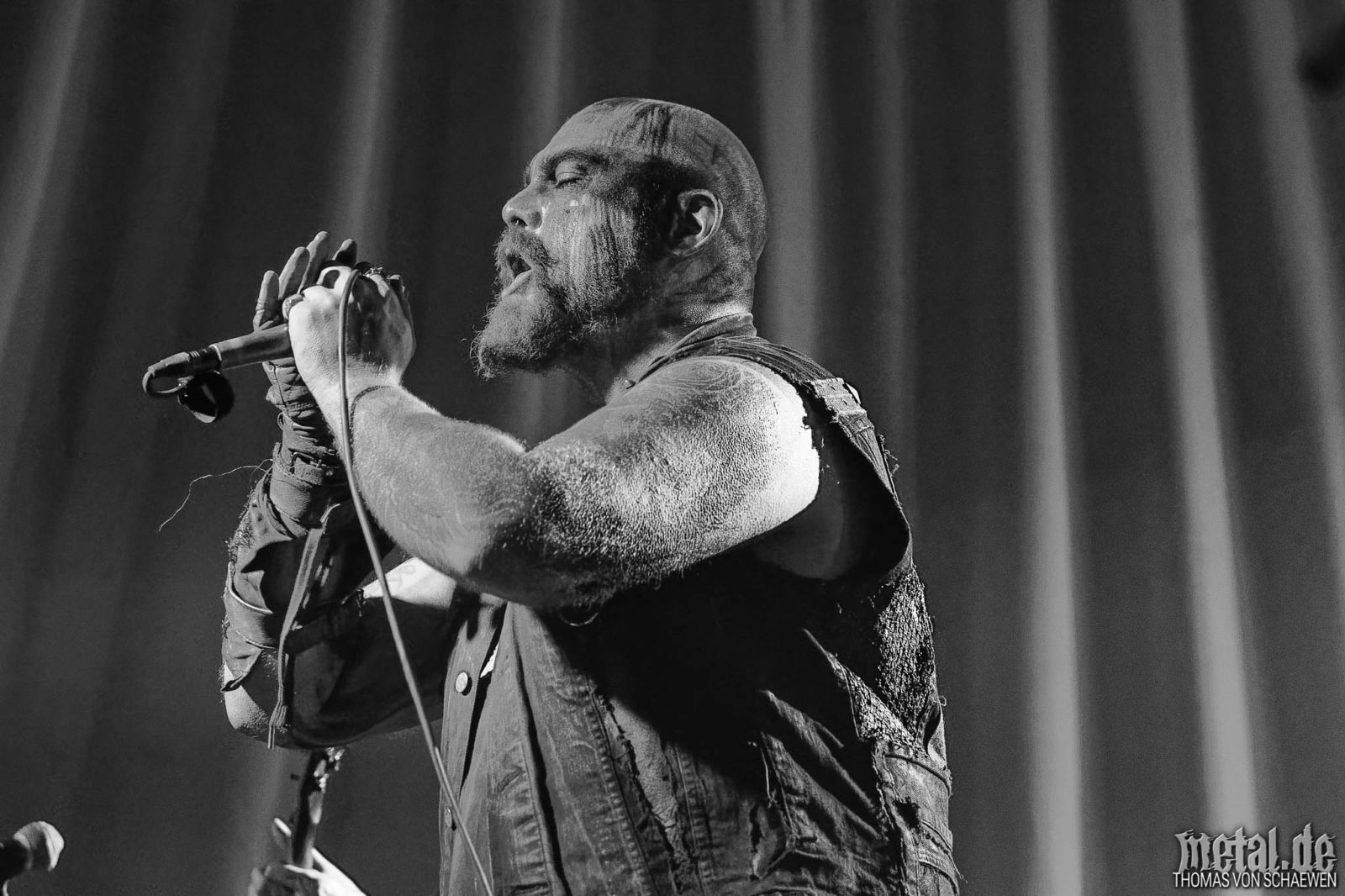 Enthroned • metal.de