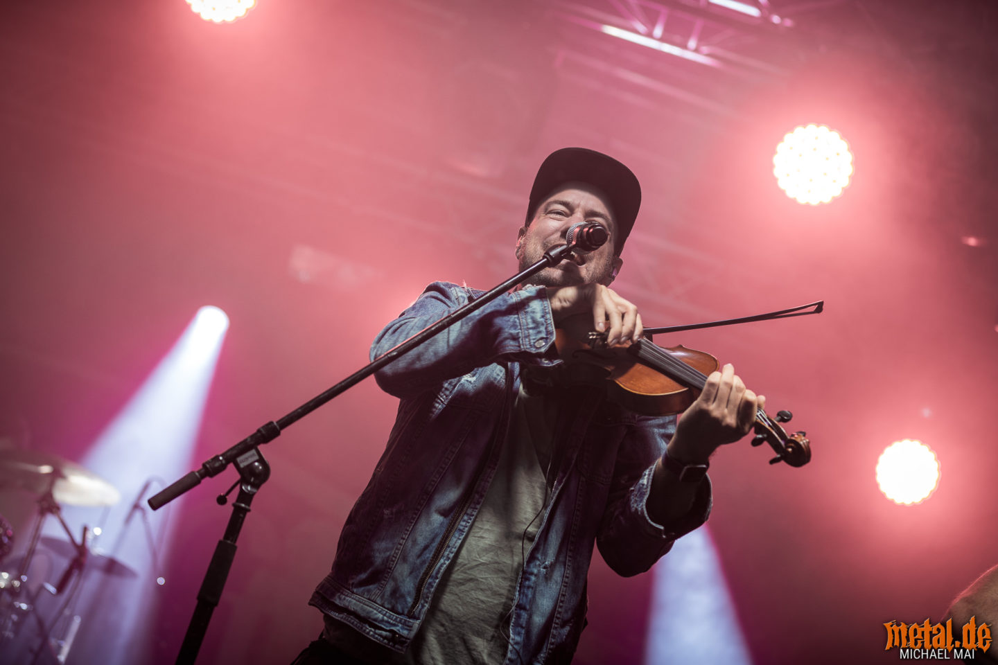 Versengold - Das Interview mit Malte Hoyer zu "Nordlicht" - metal.de