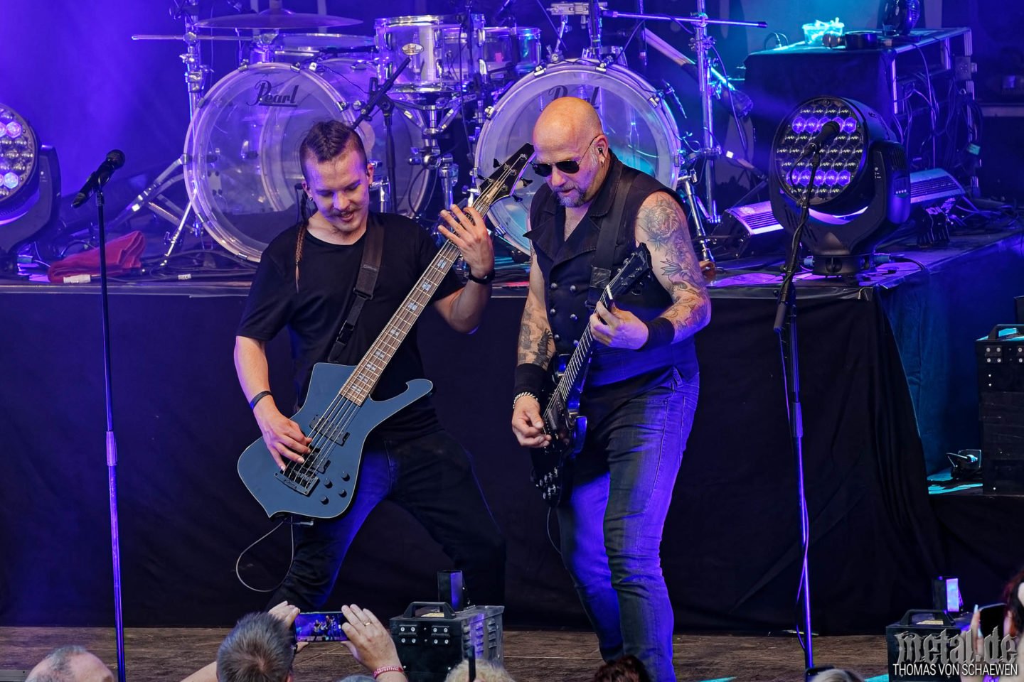 Mono Inc. - Ravenblack Review • metal.de