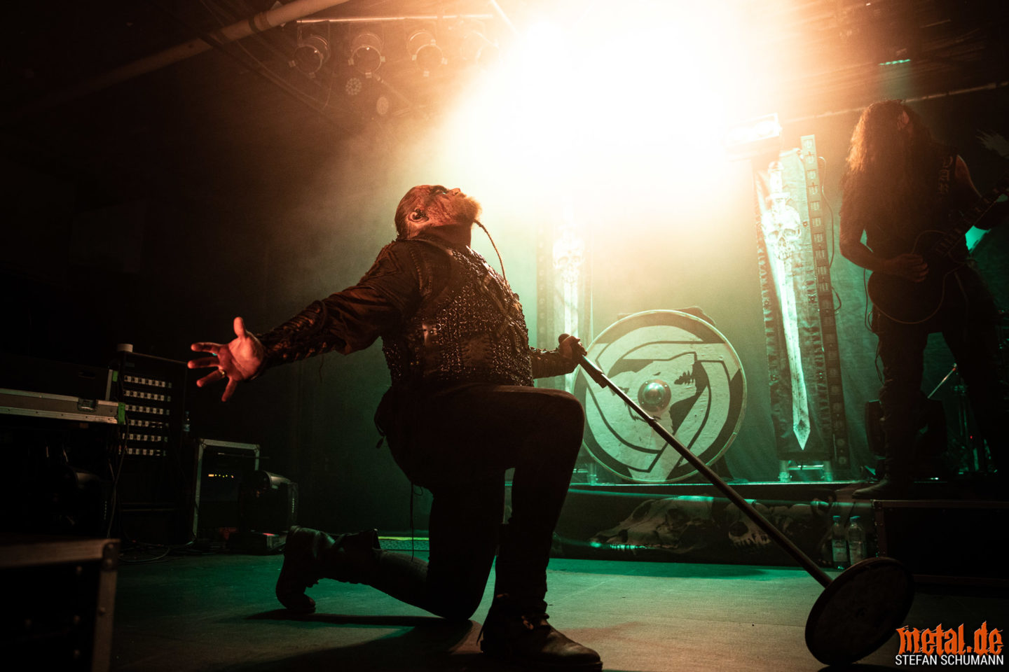 Varg halten "Ewige Wacht" und veröffentlichen erste Single • metal.de