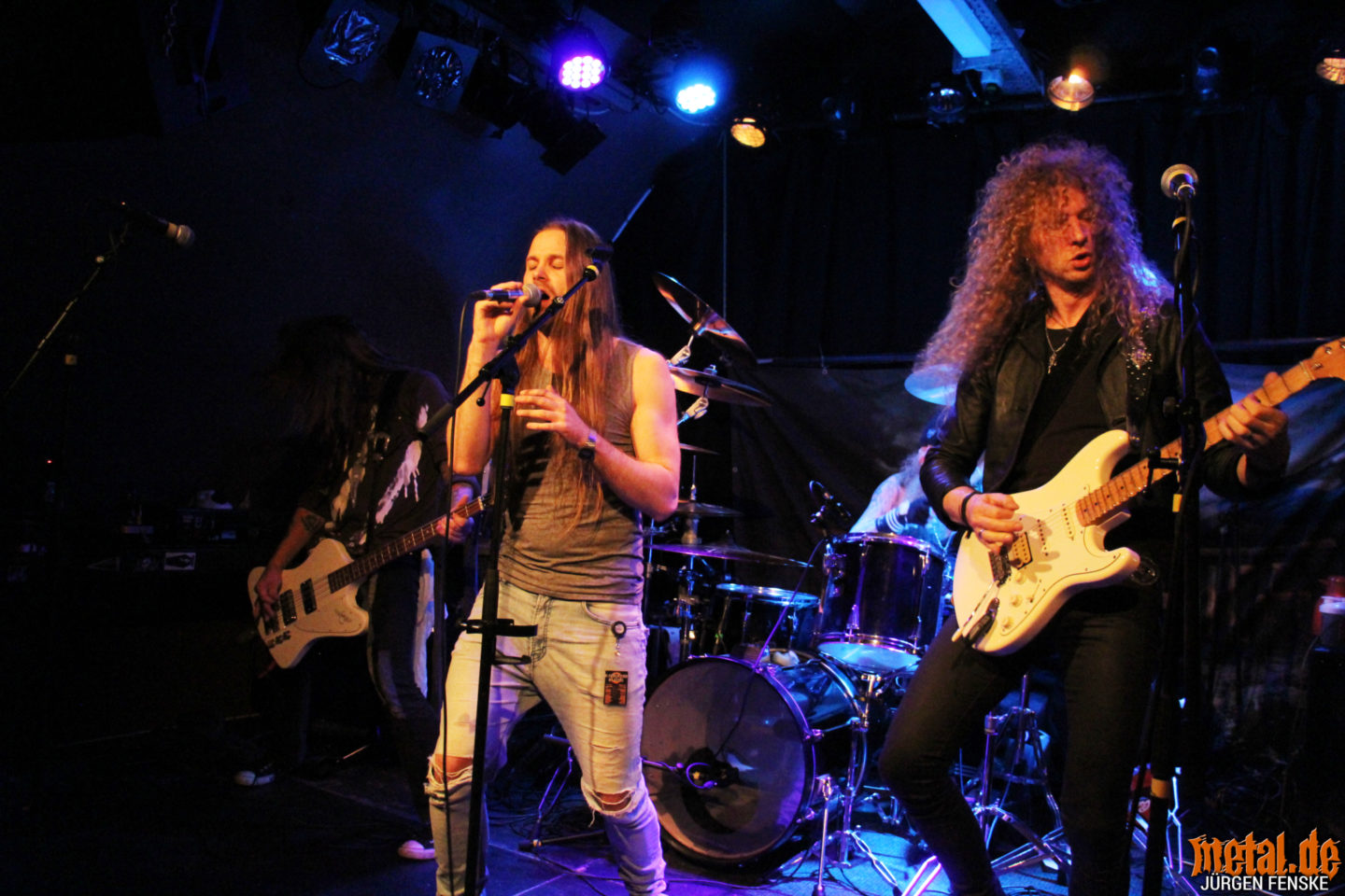 R-Evolution Of Steel - Rise From The Dead 2022 • metal.de