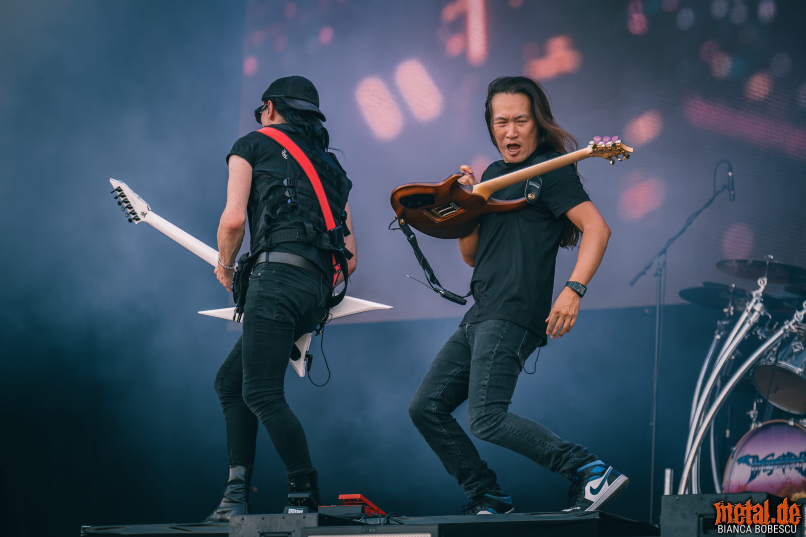 Interview mit Sam und Herman zu "Reaching Into Infinity" • metal.de